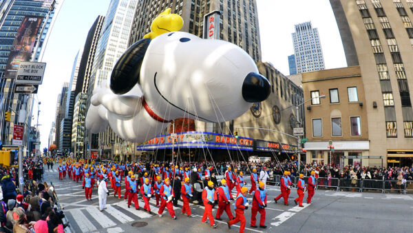 Thanksgiving Parade in New York City, NY | Sunshine Tours